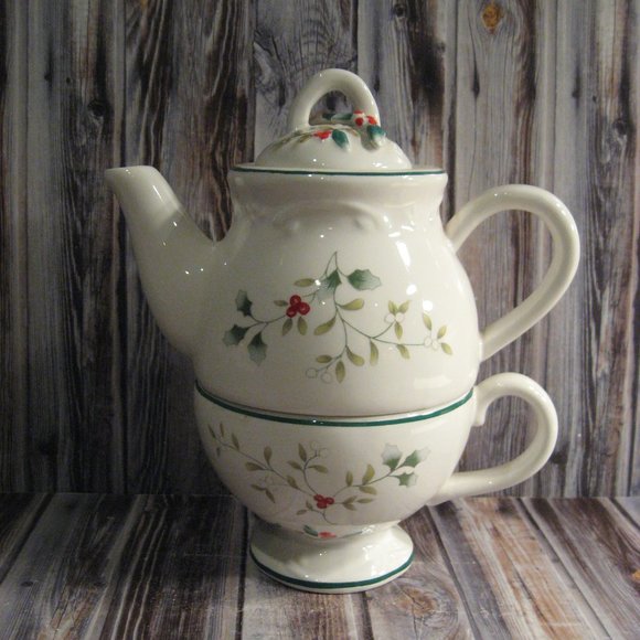 Pfaltzgraff | Dining | Pfaltzgraff Winterberry Tea For One Individual ...